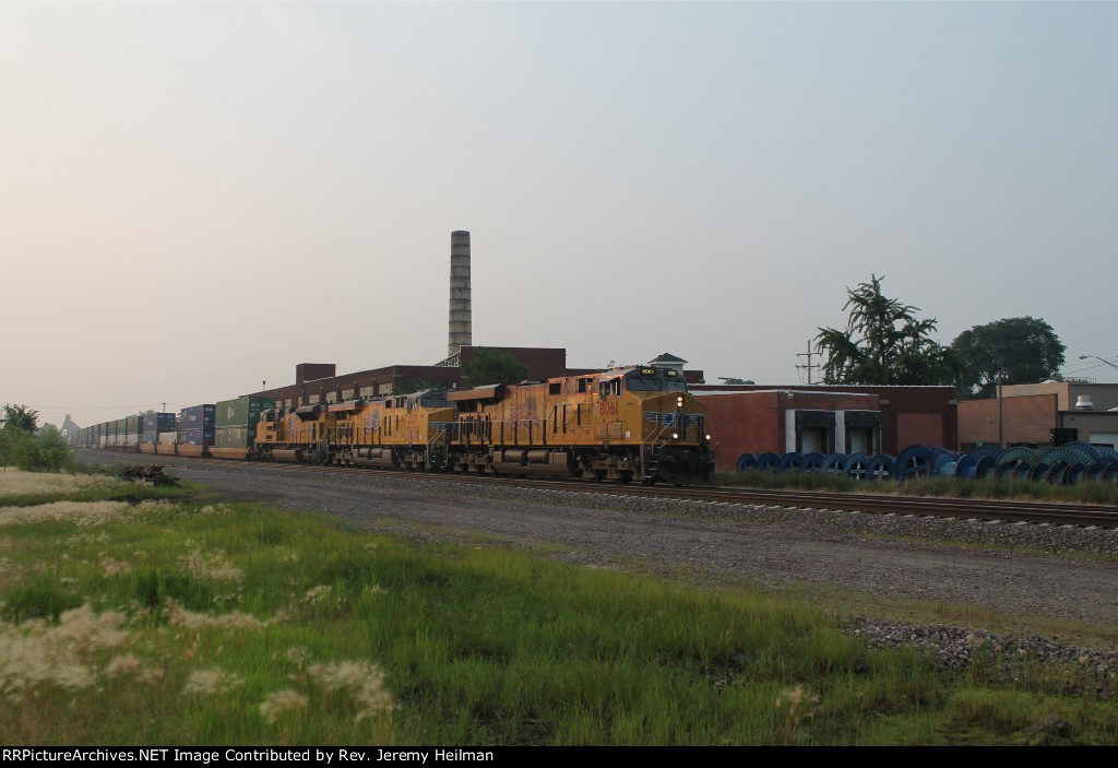 UP 8061 & others (3)